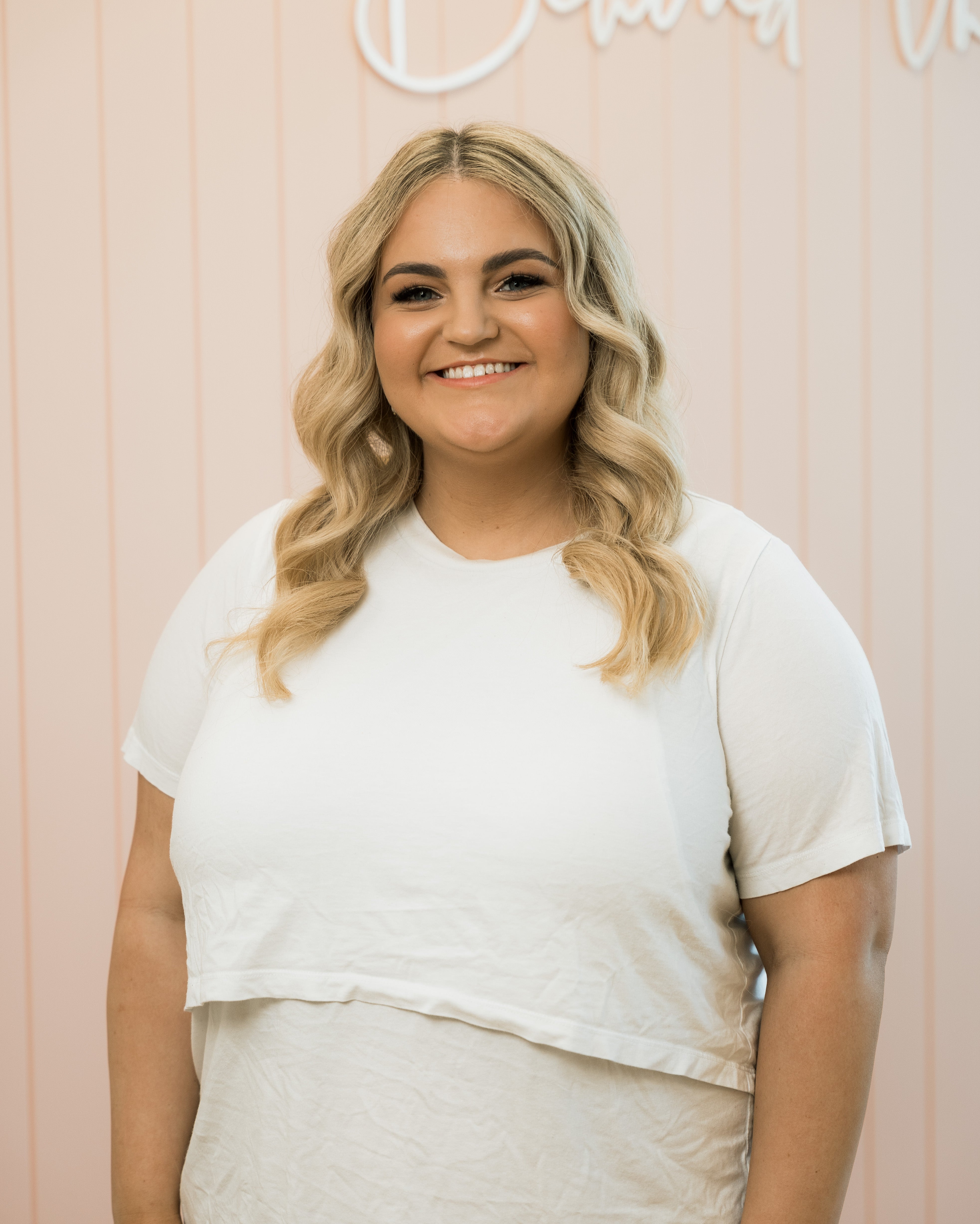 Our Salon – Behind the Mirror